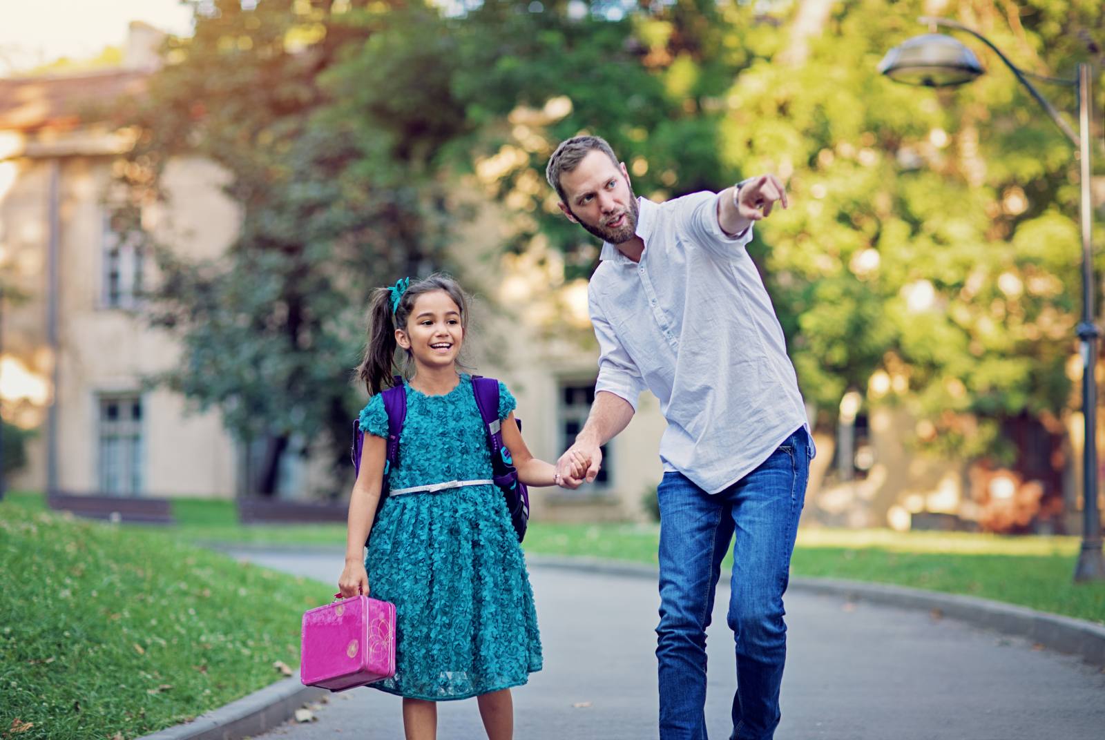 A Parent’s Guide to Teaching Safe Walking Habits - Safe Routes Utah